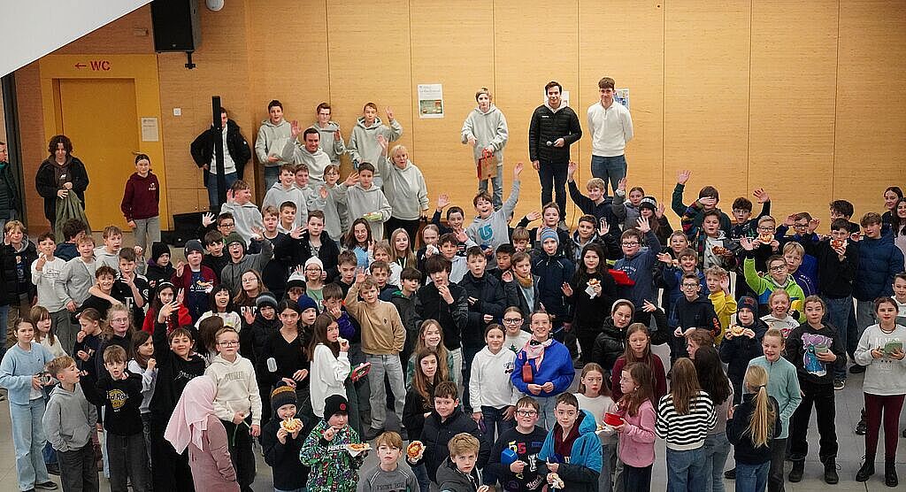 Merch-Day bringt 250-Euro-Spende für die Lebenshilfe Regensburg e.V ...